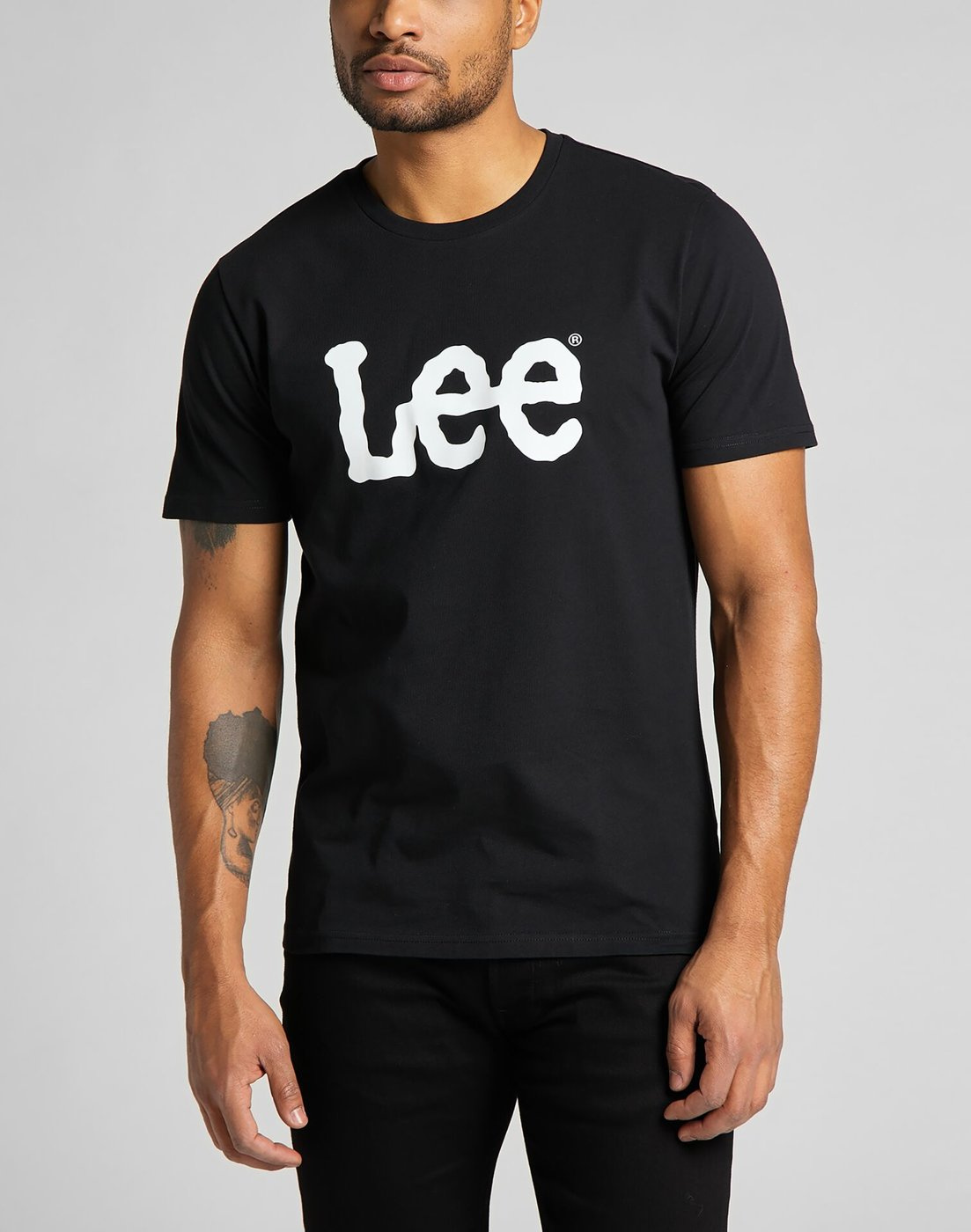 Herren T-Shirt LEE WOBBLY LOGO TEE BLACK - 20,99 € - Sneaker Peeker - Größte Rabatte! Schuhe ...