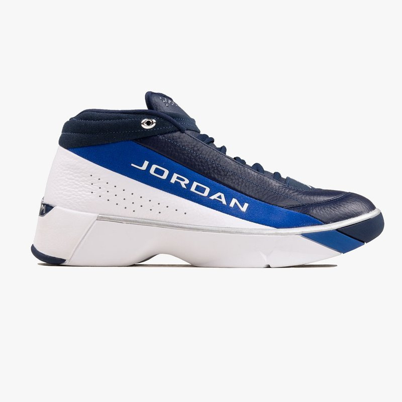 Nike Air Jordan Team Showcase (CD4150-101) - 44,99 € - Sneaker Peeker ...