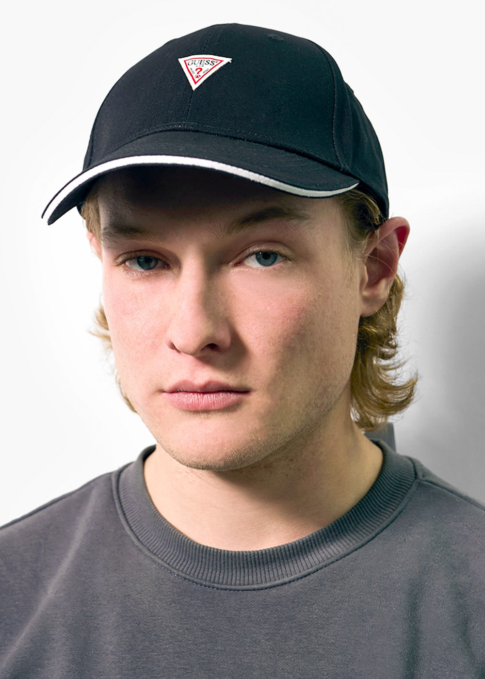 Guess Triangle Logo Cap (M1YZ57WBN60-G7V2) - 12,99 € - Sneaker Peeker ...